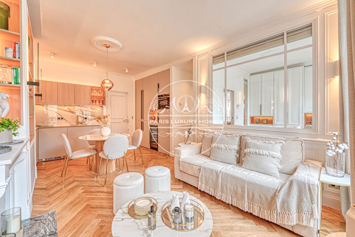 Appartement à vendre - Paris e , Odéon, Mabillon - 2 pièces - 1 chambre