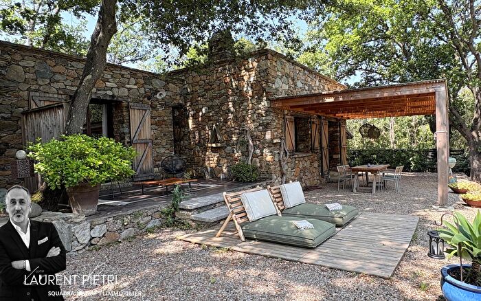 Maison à vendre - Barbaggio - 4 pièces - 3 chambres