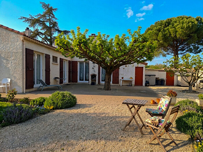 Maison à vendre - Pierrelatte, Le Claux, La Croix dOr, Les Prairies - 5 pièces - 3 chambres