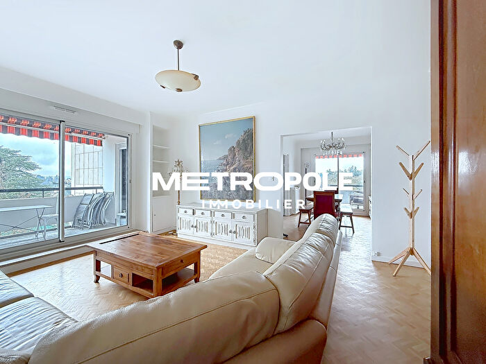 Appartement à louer - Écully, Centre-ville - 4 pièces - 3 chambres