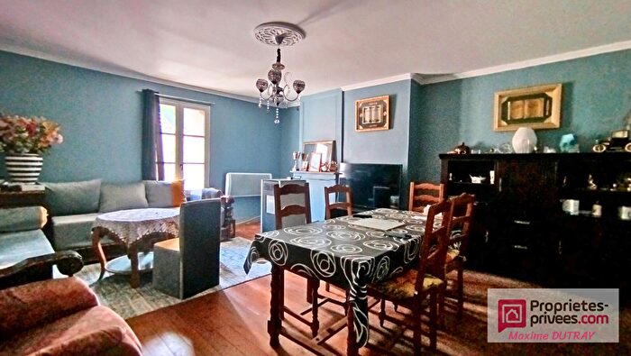 Maisons à vendre et appartements à louer - 3