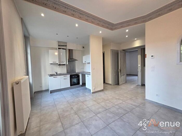 Appartement à vendre - Saint-Étienne, Tardy, Colline des Pères, Bizillon - 3 pièces - 2 chambres