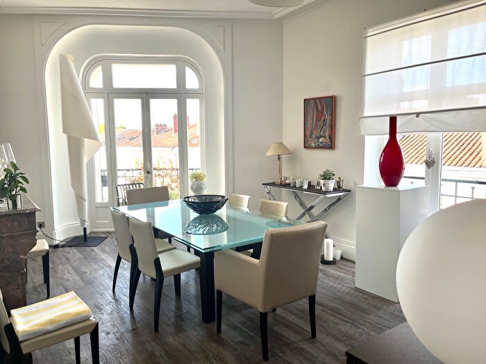 Appartement à louer - Limoges, Centre-ville, Hôtel de Ville, Emailleurs - 3 pièces - 2 chambres