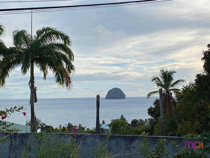 Maison à louer - Le Diamant - 4 pièces - 3 chambres