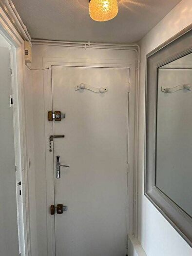 Appartement à louer - Elysées-Madeleine, Paris ème arrondissement - 2 pièces - 1 chambre