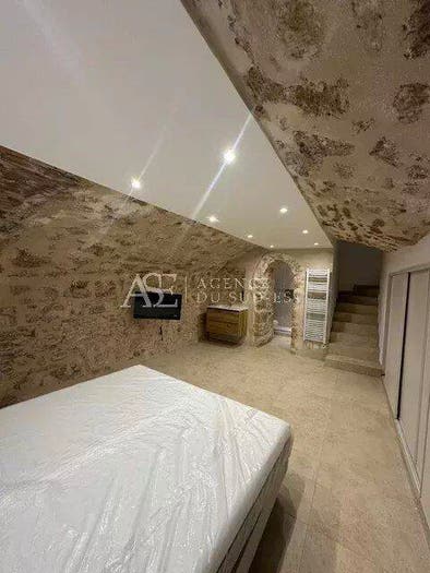 Centre Ville, Aix-en-Provence : Appartement 2 pièces à louer