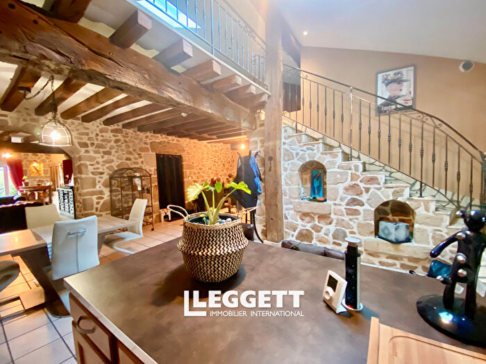 Maison à vendre - Rochechouart - 4 pièces - 3 chambres