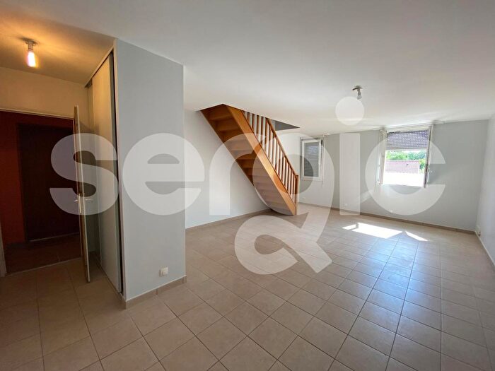 Neuville-sur-Oise : Appartement 3 pièces à louer
