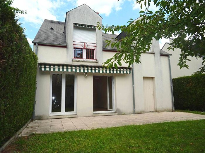 Fiacre-Chenault, Orléans : Maison 4 pièces à louer