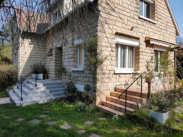 Maison à louer - Le Pecq - 7 pièces - 4 chambres