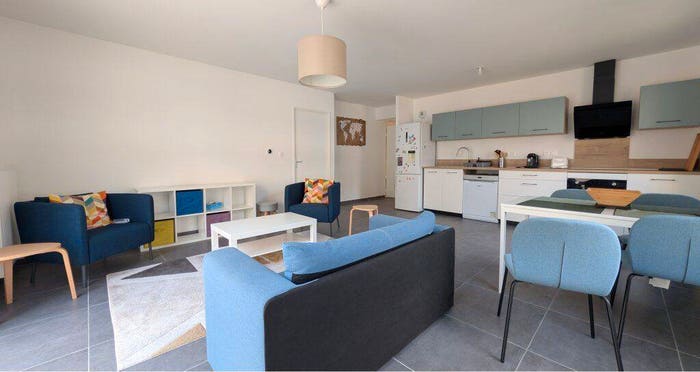 Laurier-Les Charmettes, Chambéry : Appartement 4 pièces à louer