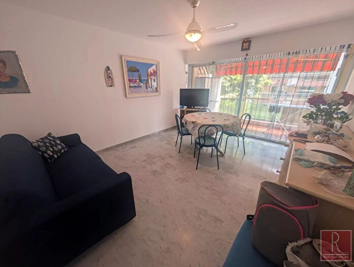 Antibes, Juan-les-Pins, Le Cap : Appartement 2 pièces à vendre