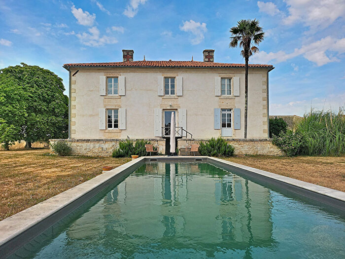 Bouillé-Courdault : Maison 8 pièces à vendre