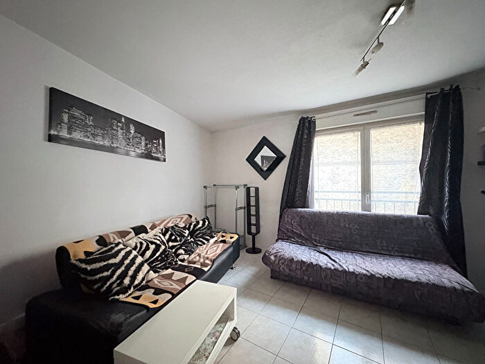 Appartement à louer - Besançon, Battant - 2 pièces - 1 chambre
