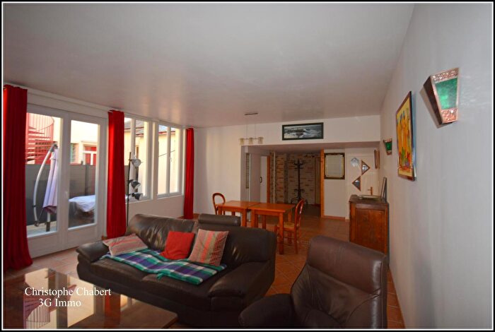 Appartement à vendre - La Bourboule - 6 pièces - 4 chambres