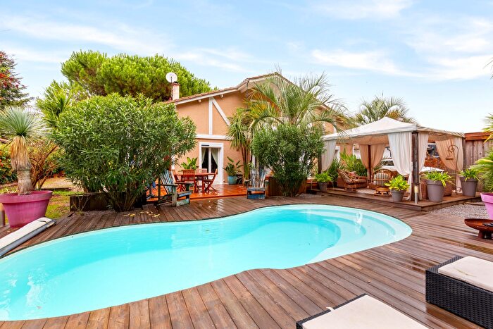 Maison à vendre - Villenave-dOrnon, Chambéry, La Monnaie, Carbonnieux, Trigan - 7 pièces - 4 chambres