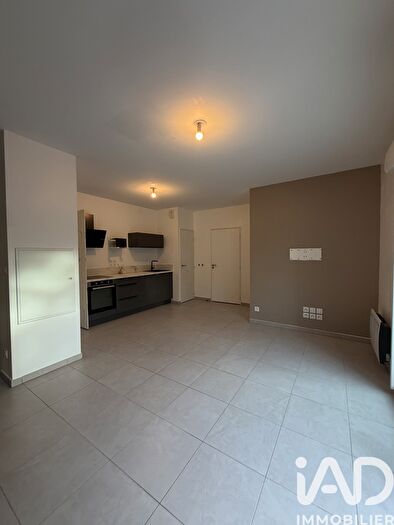 Appartement à louer - Salon-de-Provence, Lurian, Guinemer, Basses Viougues - 2 pièces - 1 chambre