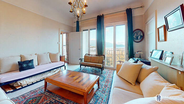 Appartement à vendre - Aix-les-Bains, Est - 2 pièces - 1 chambre