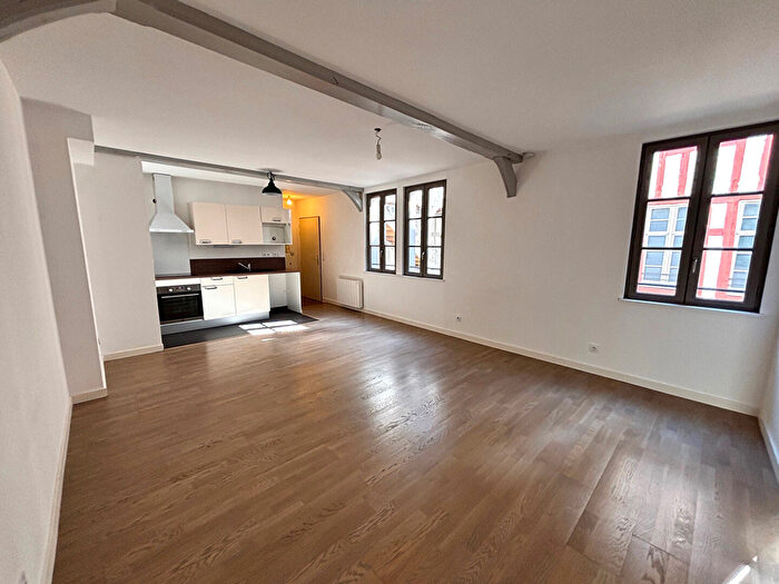 Troyes, Cathédrale : Appartement 2 pièces à louer