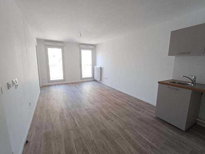 Appartement à louer - Bobigny, Centre-ville - 2 pièces - 1 chambre