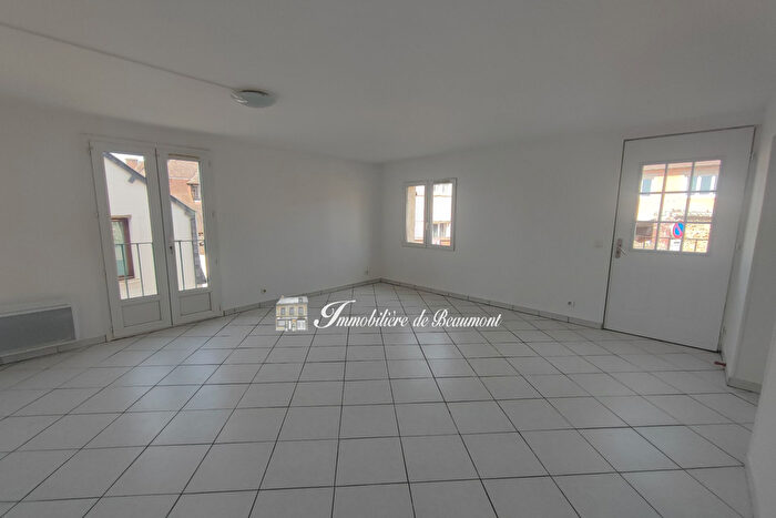 Appartement à louer - Beaumont-le-Roger - 3 pièces - 2 chambres