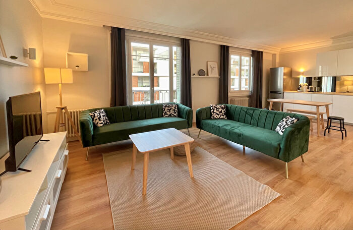 Appartement à louer - Villeurbanne, Grand Clément - 5 pièces - 4 chambres