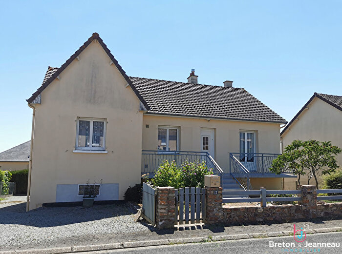 Maison 4 pièces à Villaines-la-Juhel, à vendre