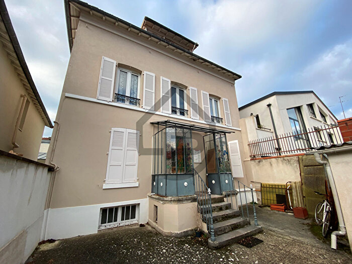 Maison à vendre - Nanterre, Vieux Pont - 5 pièces - 3 chambres