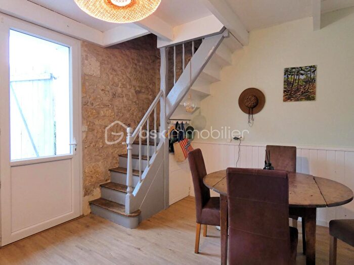 Maison à vendre - Saint-Just-Luzac - 3 pièces - 2 chambres