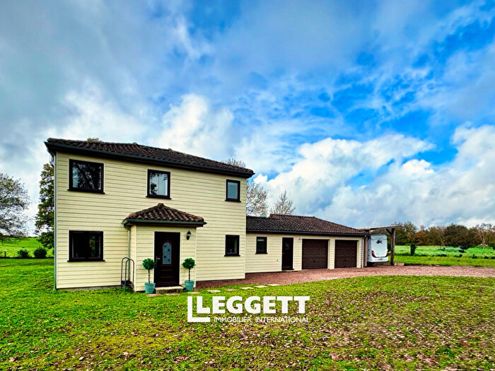 Maison à vendre - Saint-Saud-Lacoussière - 9 pièces - 4 chambres