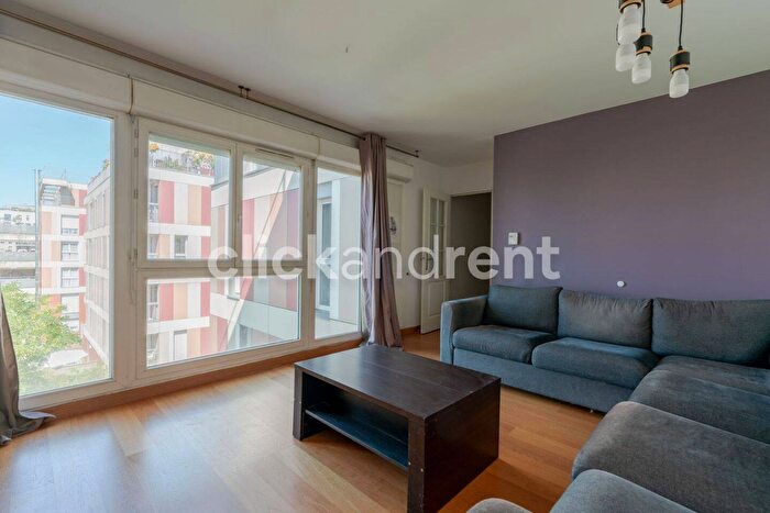 Chemin de lîle, Nanterre : Appartement 6 pièces à louer
