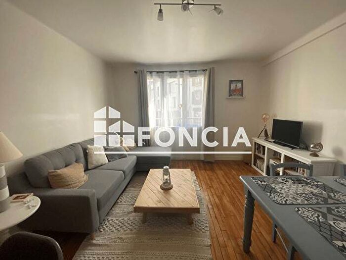 Appartement à louer - Centre Ville, Douarnenez - 3 pièces - 2 chambres