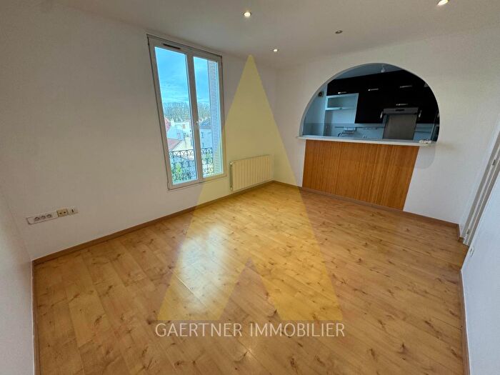 Appartement à louer - Reims, Barbâtre - 3 pièces - 2 chambres