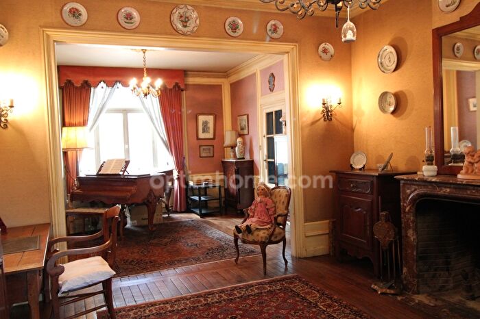 Maison à vendre - Le Cateau-Cambrésis - 10 pièces - 6 chambres