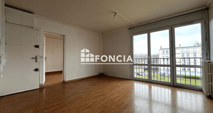 Appartement à vendre - Dreux, Centre-ville - 5 pièces - 3 chambres