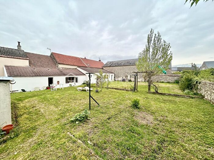 Maison 5 pièces à vendre à Angerville