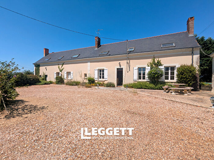 Maison à vendre - Noyant - 17 pièces - 8 chambres