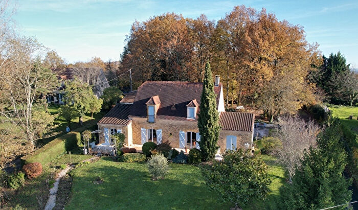 Maison à vendre - Sarlat-la-Canéda - 6 pièces - 4 chambres