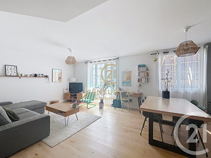 Appartement à vendre - Quartiers Sud-Ouest, Sainte-Thérèse - 5 pièces - 3 chambres