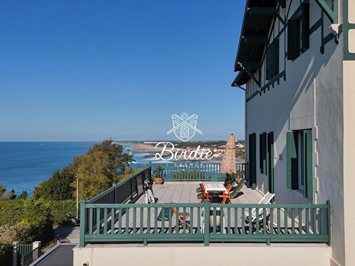 Appartement à vendre - Biarritz, Saint-Charles, Phare, Larochefoucauld - 4 pièces - 3 chambres
