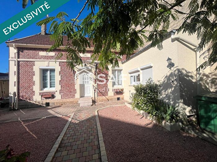 Nogent-sur-Oise, Mairie, République : Maison 5 pièces à vendre