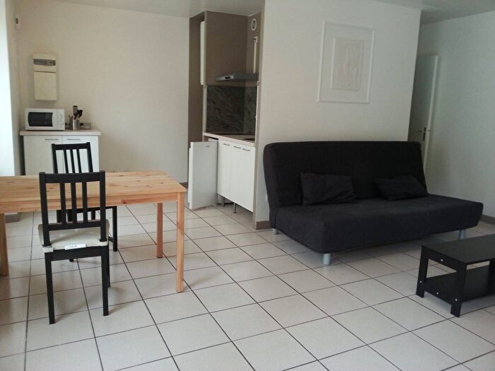 Appartement à louer - Corbeil-Essonnes - 1 pièce