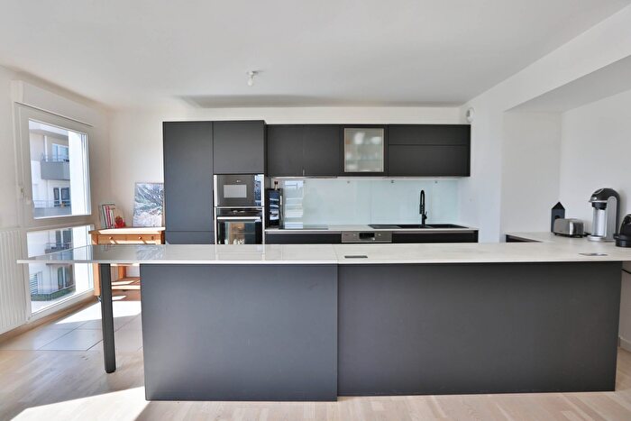 Noisy-le-Grand, Centre-ville - Appartement 3 pièces à vendre