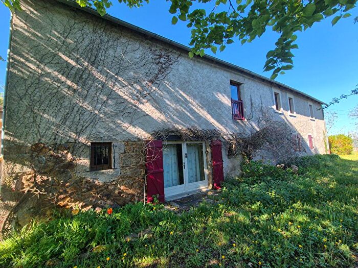 Maison 11 pièces à Saint-Bonnet-Elvert, à vendre