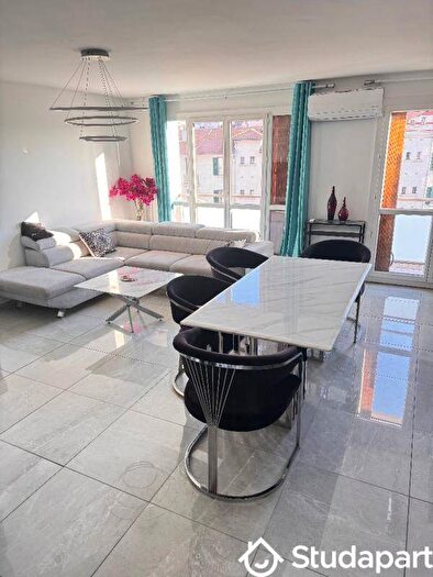 Appartement à louer - Marseille ème arrondissement - 1 pièce - 1 chambre