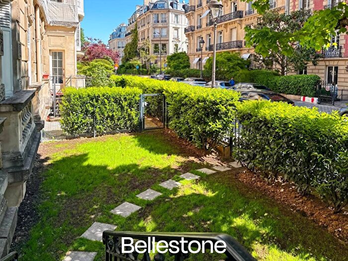 Parc Monceau, Paris 8ème arrondissement - Appartement 4 pièces à louer