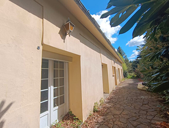 Maison 10 pièces à vendre à Plonévez-du-Faou