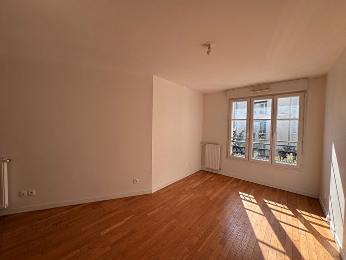 Appartement à vendre - Chaville, Doisu - 2 pièces - 1 chambre