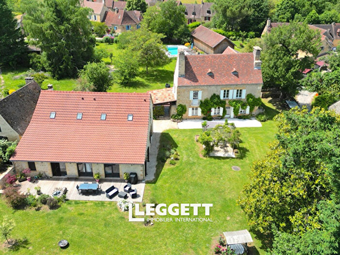 Maison à vendre - Saint-Cyprien - 10 pièces - 7 chambres