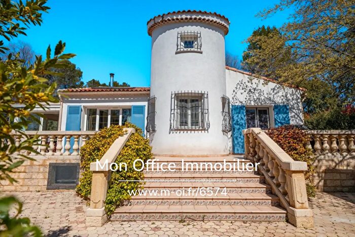 Maison à vendre - Belcodène - 5 pièces - 4 chambres